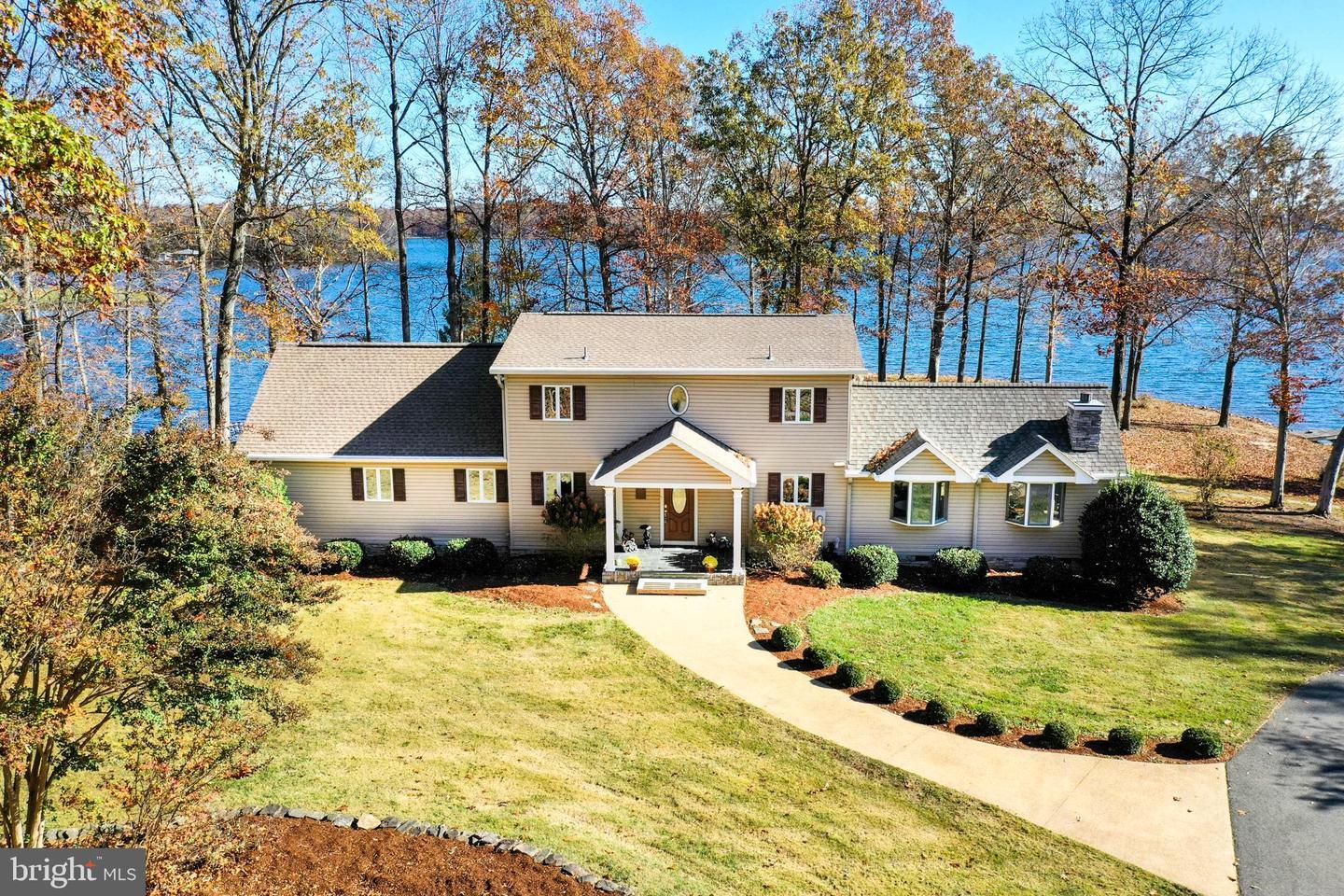 The Ashley Hoffman Group - Top Realtors at Lake Anna